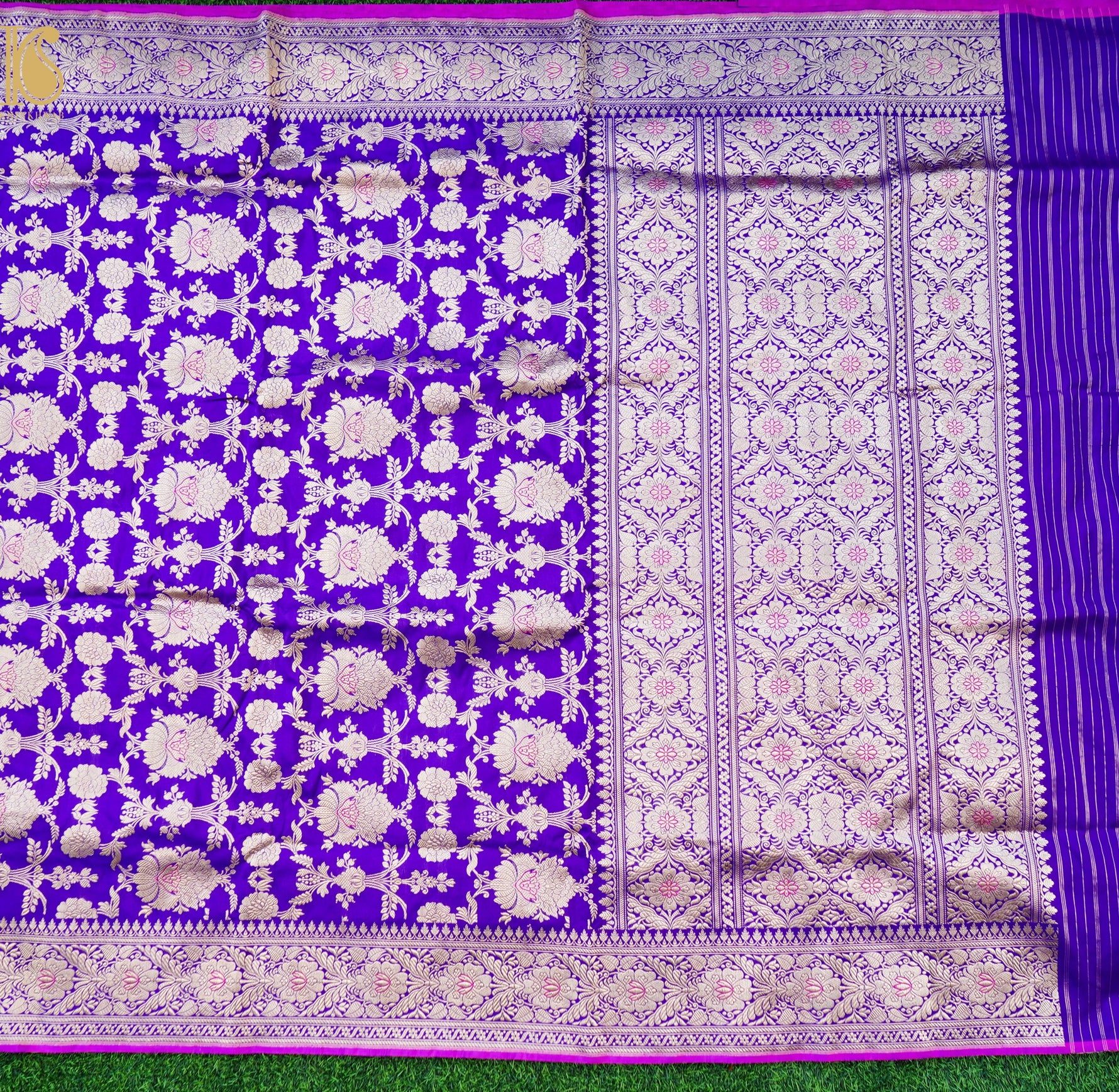 Handwoven Pure Katan Silk Banarasi Mughal Boota Saree – Khinkhwab