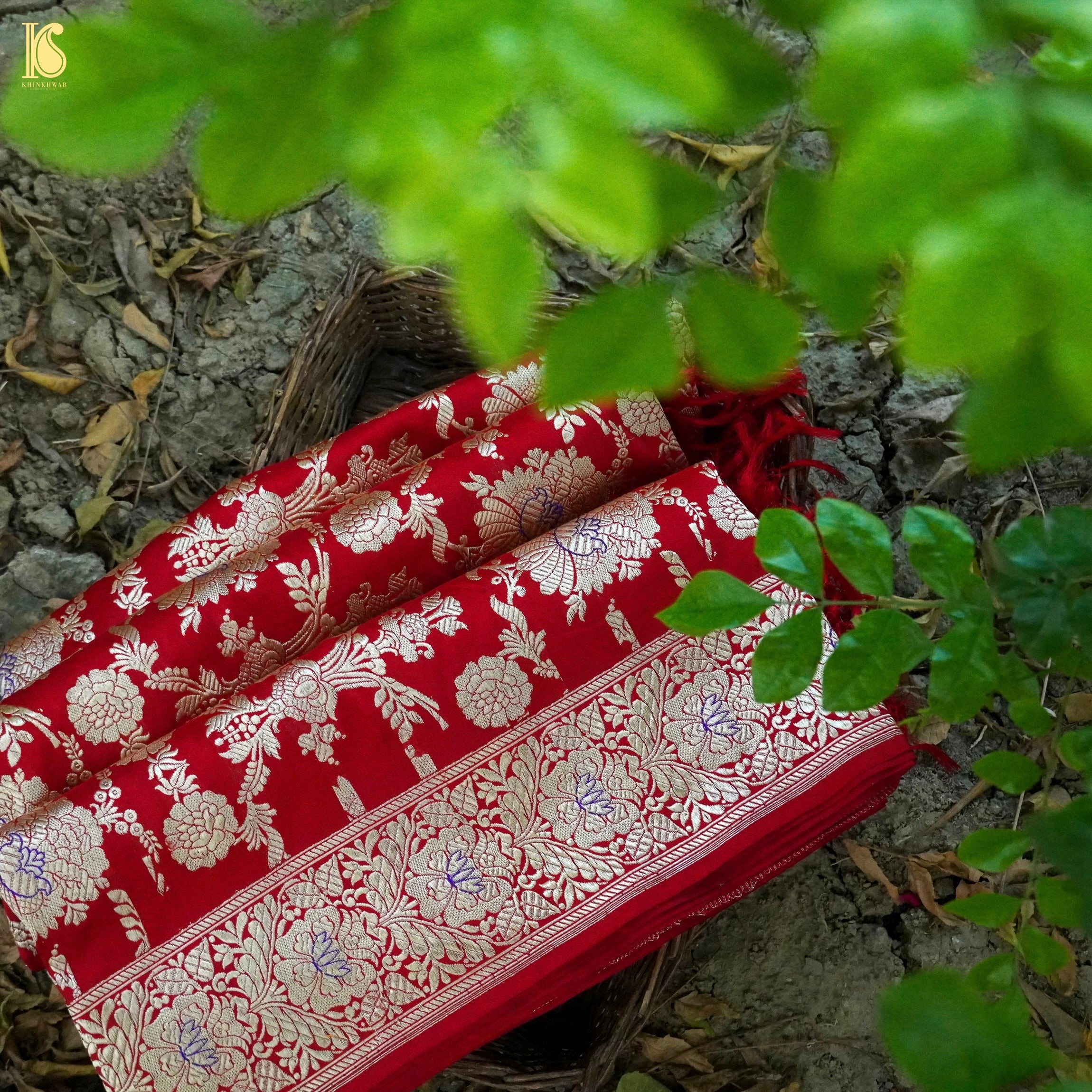 Handwoven Pure Katan Silk Red Banarasi Mughal Boota Saree – Khinkhwab